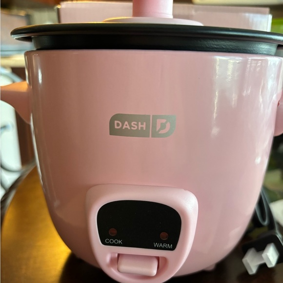 Dash of Pink | Kitchen | New In Box Mini Rice Cooker With Warmer | Poshmark